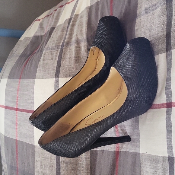 Jessica Simpson | Shoes | Jessica Simpsons Black Pumps | Poshmark